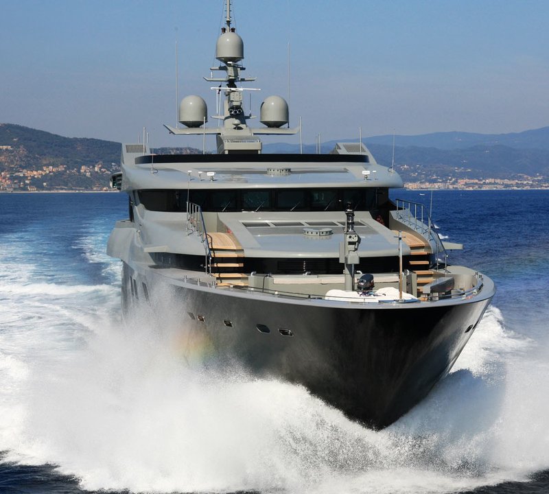 Yacht SEA FORCE ONE, Admiral | CHARTERWORLD Luxury Superyacht Charters